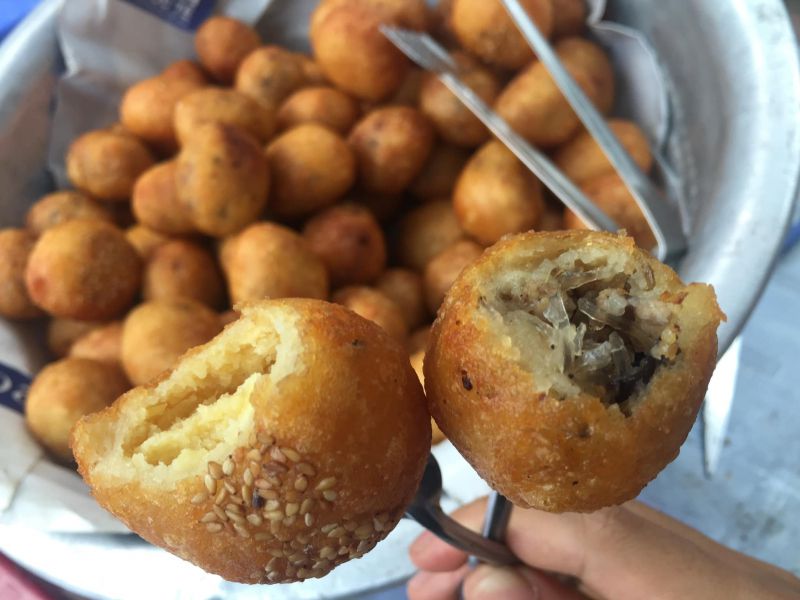 Top 8 Quán bánh rán mặn ngon nhất Hà Nội - Top Chuẩn